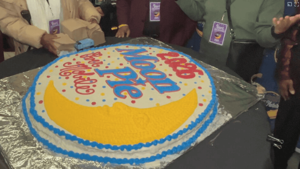 As 2026 arrives, the affection grows stronger for MoonPie Over Mobile