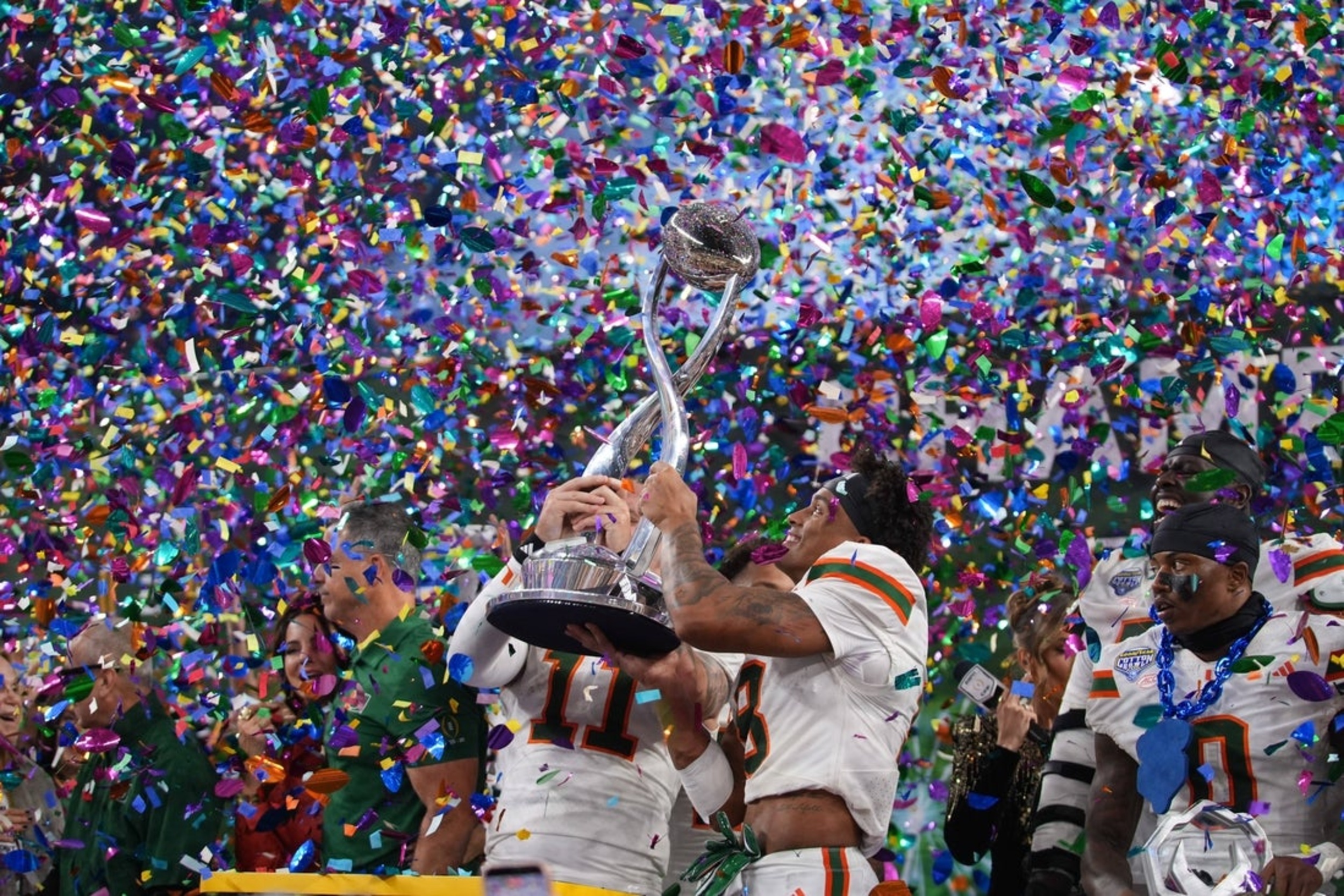Bowl roundup: No. 10 Miami sends No. 2 Ohio State home in CFP stunner