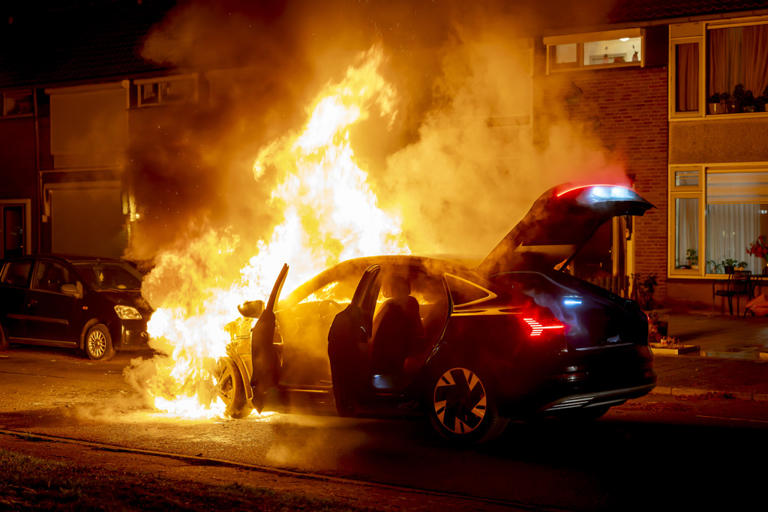 Extreme drukte bij 112, twee vuurwerkdoden en veel branden: incidenten ...
