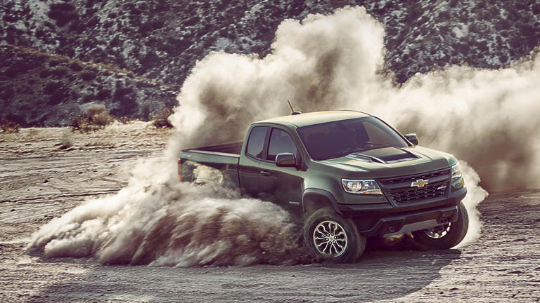 8 years ago, Chevrolet quietly built a Colorado ZR2 that devours trails ...