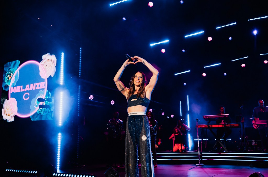 Melanie C performs Spice Girls medley for Sydney's New Year's Eve party ...