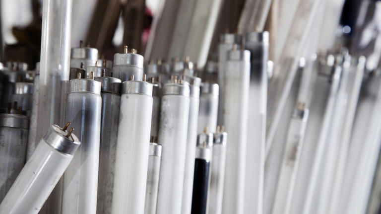 This US state is banning fluorescent light bulbs in 2026