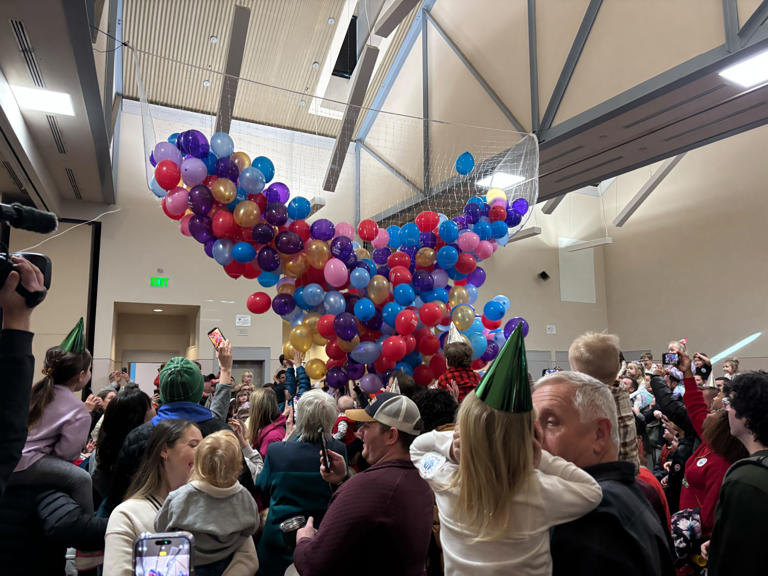 'Countdown to Noon' New Year event with Niantic Children's Museum