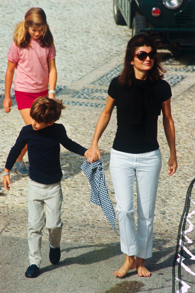 Caroline Kennedy is drawing from late mom Jackie to keep daughter ...