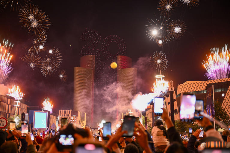 Photos: New Year's Eve celebrations around the world, as countries ring ...