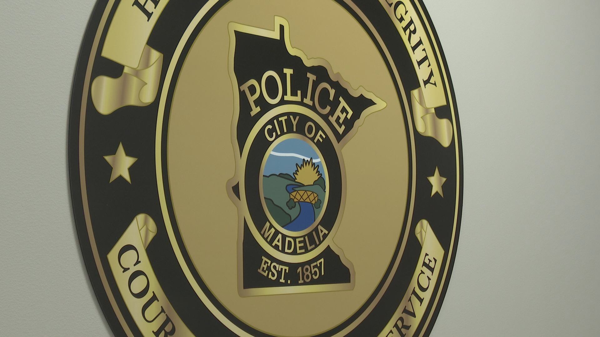 Madelia disbands police department