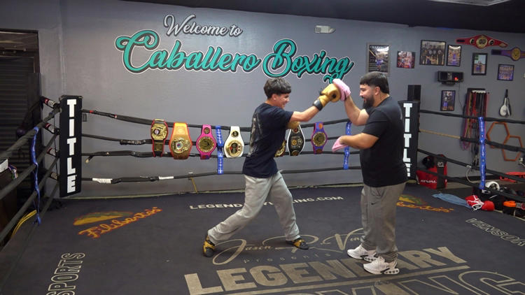 Teen West Valley boxer wins national title