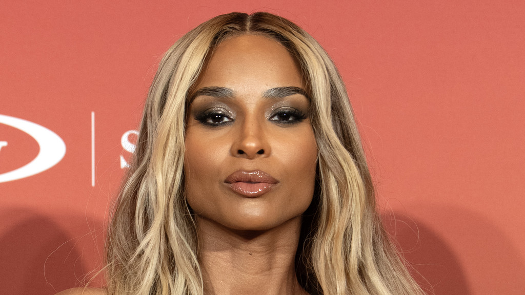 Ciara reveals what she's 'manifesting' for 2026
