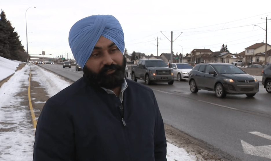 Calgary taxi driver hailed as hero after baby born in back seat