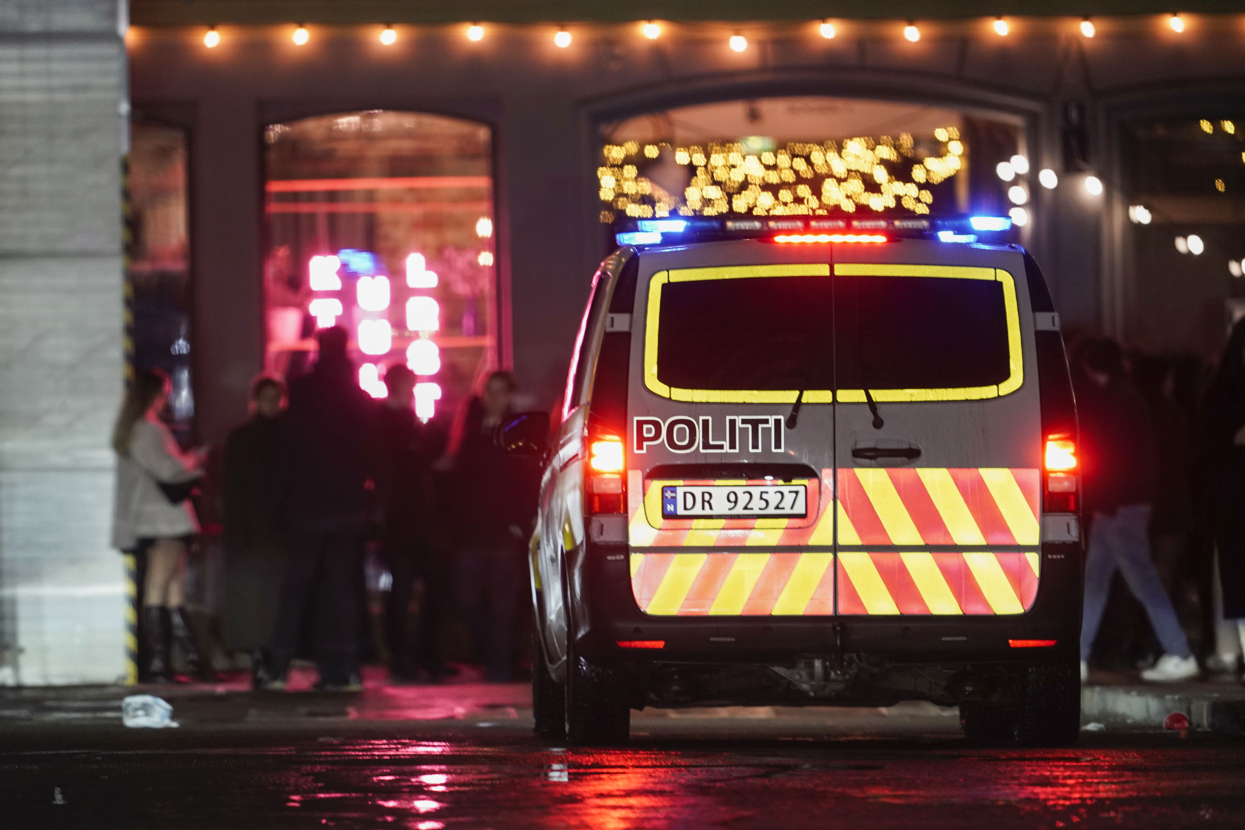 Mann til sykehus etter knivstikking i Oslo sentrum – to menn pågrepet