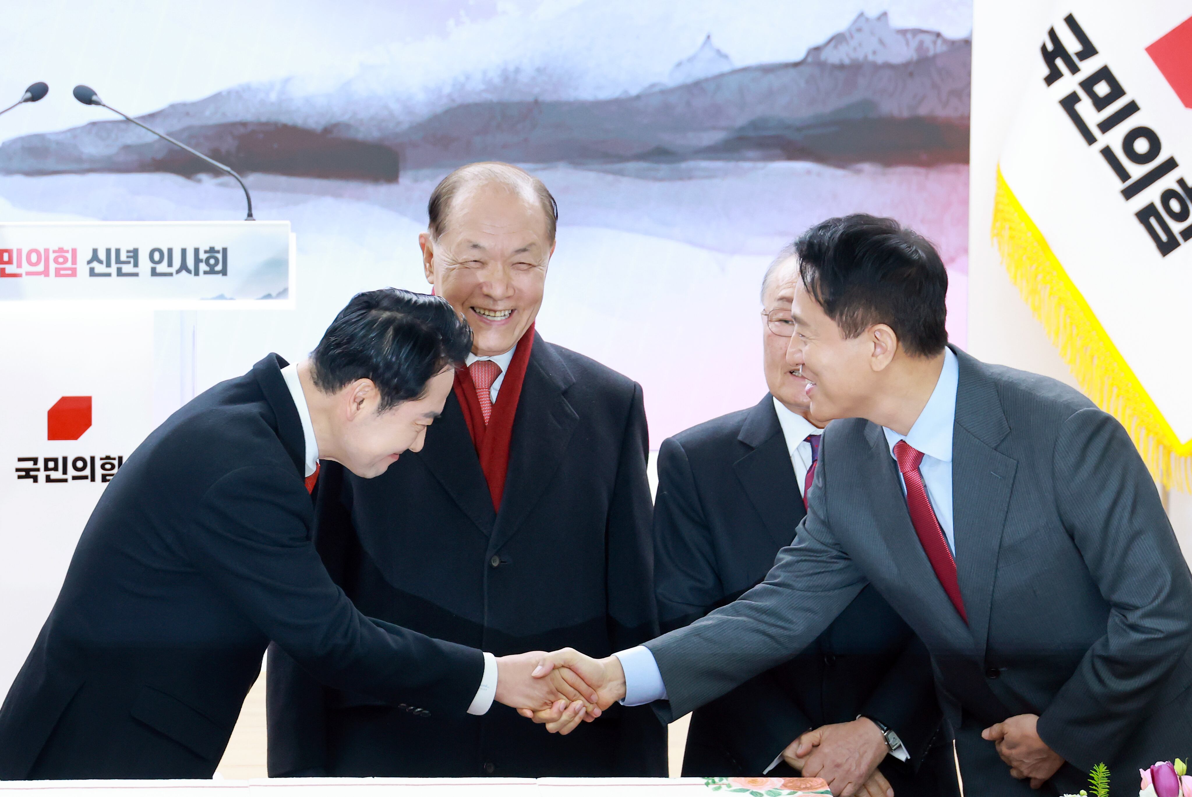 Han Dong-hoon condemns party officials' attack on Oh as anti-party