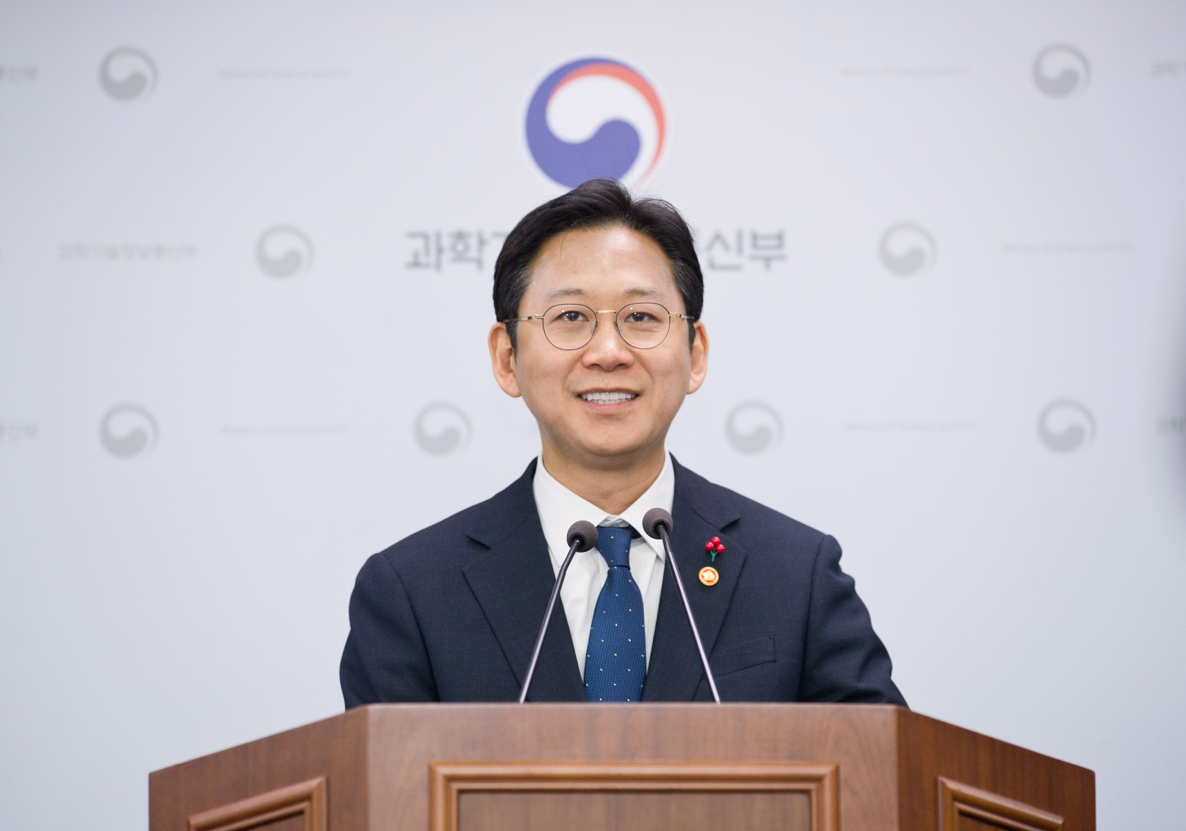 Deputy Prime Minister Bae targets AI-based society by 2026