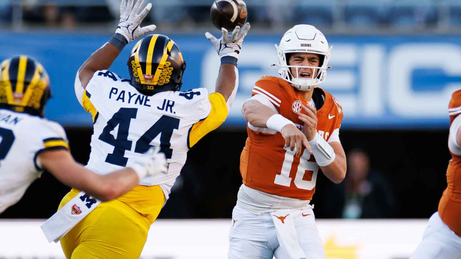 Fans can’t believe Texas football QB Arch Manning’s dominant Citrus ...