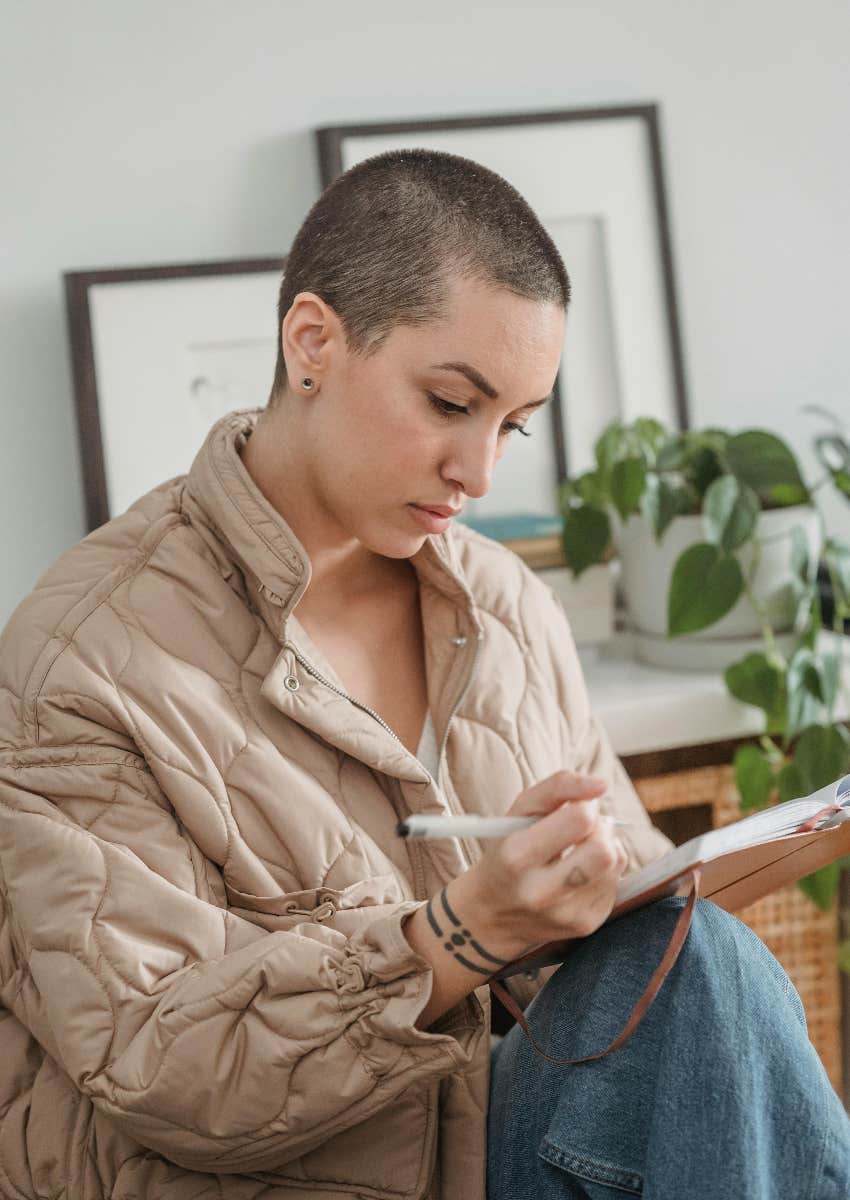 People who still write everything down by hand usually have these 4 ...