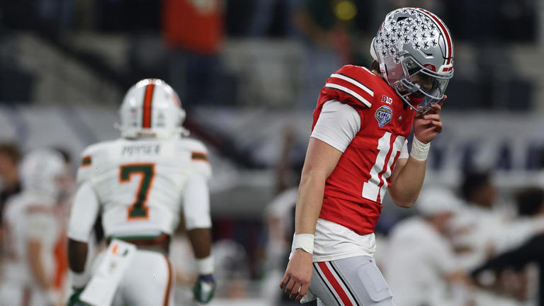 College football fans sound off on ESPN score bug during Ohio State ...