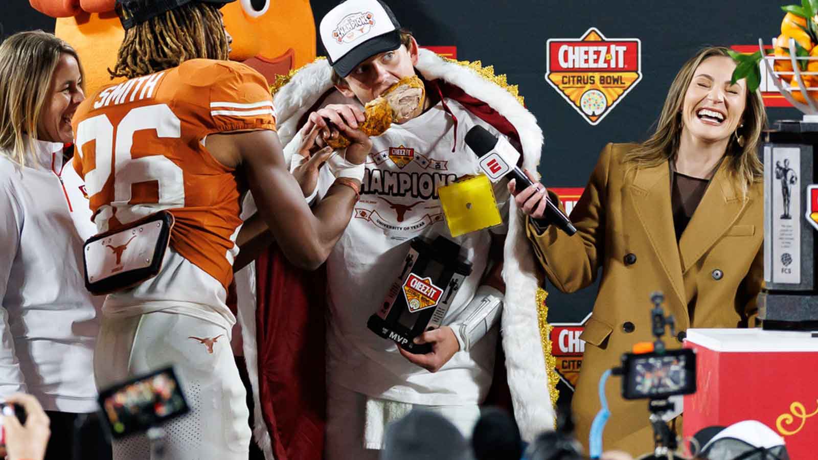 Texas star Arch Manning’s Citrus Bowl MVP take catches Steve Sarkisian ...