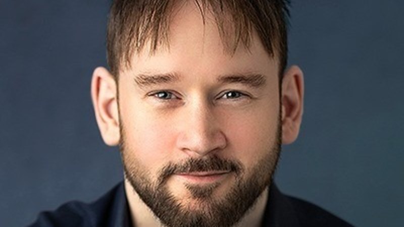 Cyber expert gets rare Australian visa by hacking the government