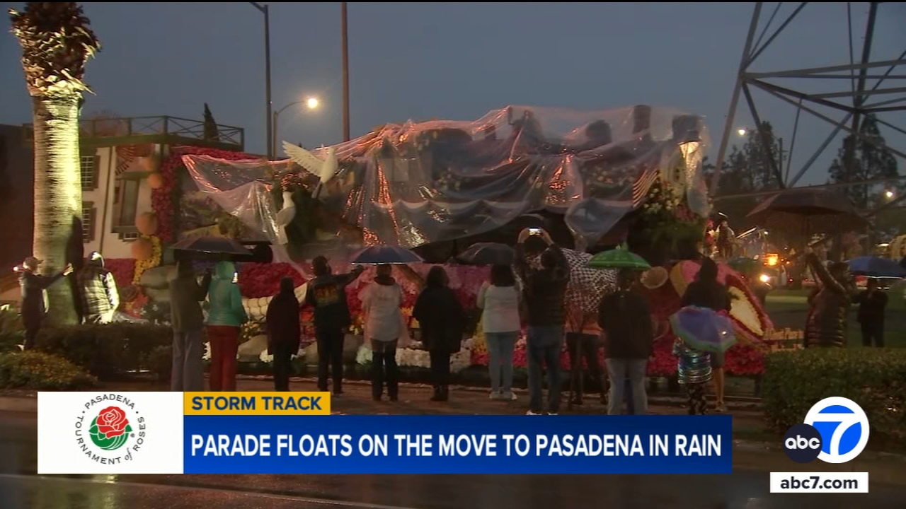 Rose Parade floats on the move to Pasadena in the middle of New Years ...