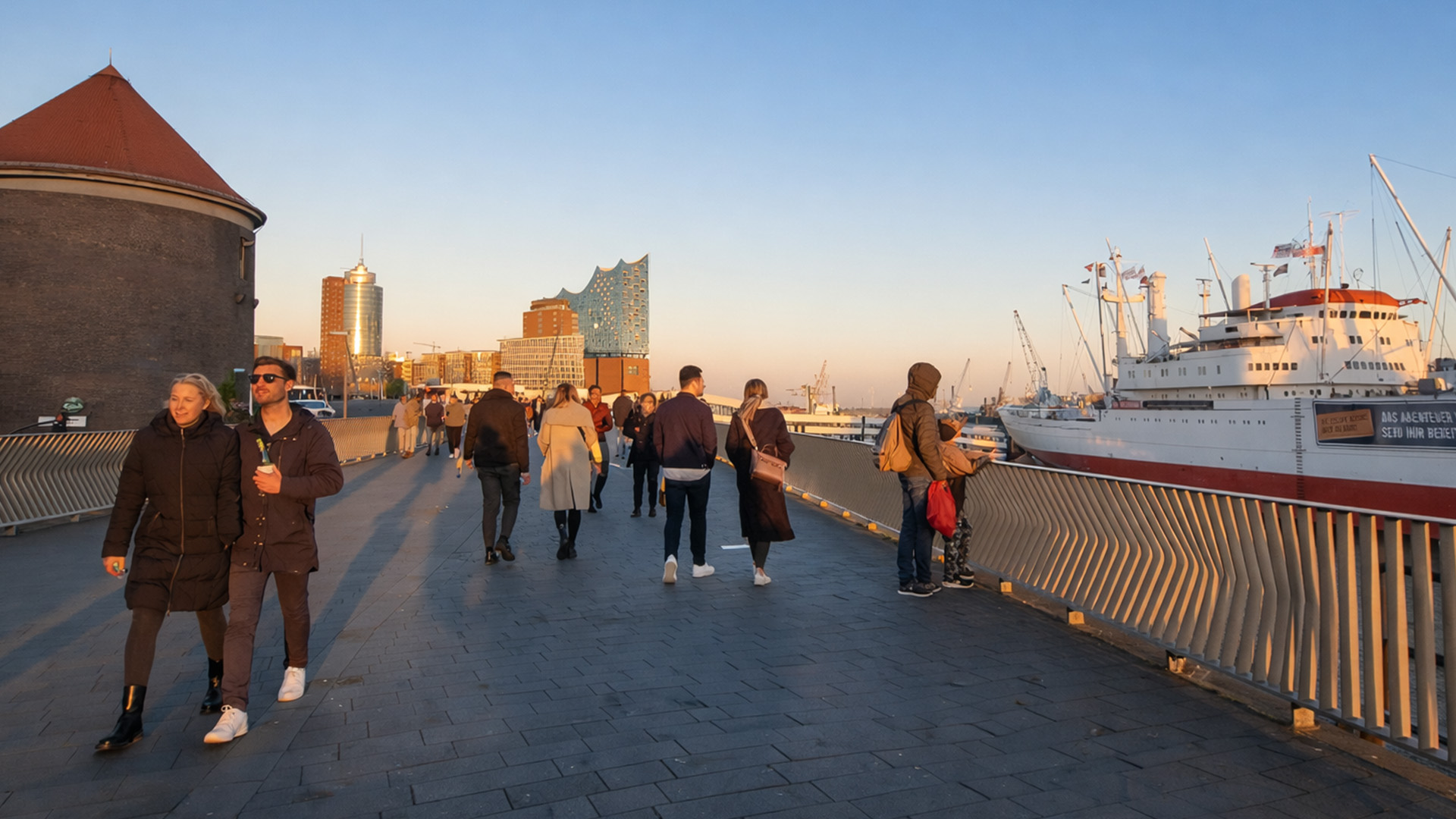 Sunset walk in Hamburg city