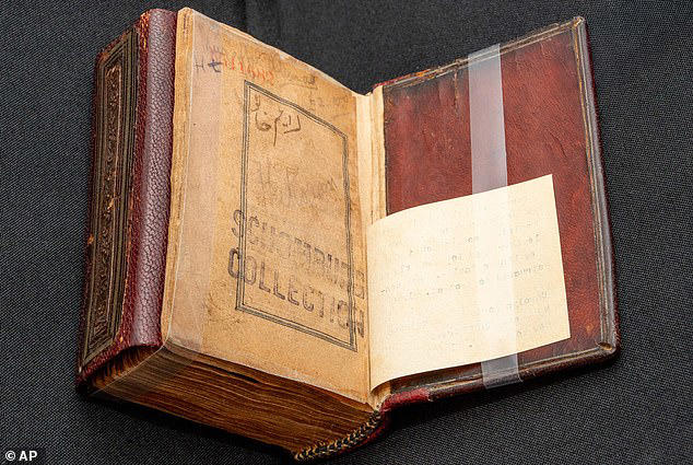 Zohran Mamdani takes oath on the Quran as he's sworn in as New York ...