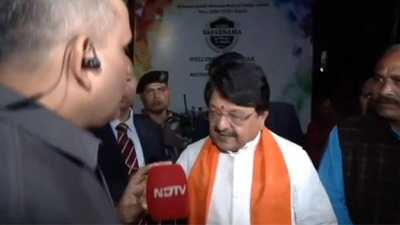 MP: BJP minister says 'ghanta' during verbal clash with journo, apologises