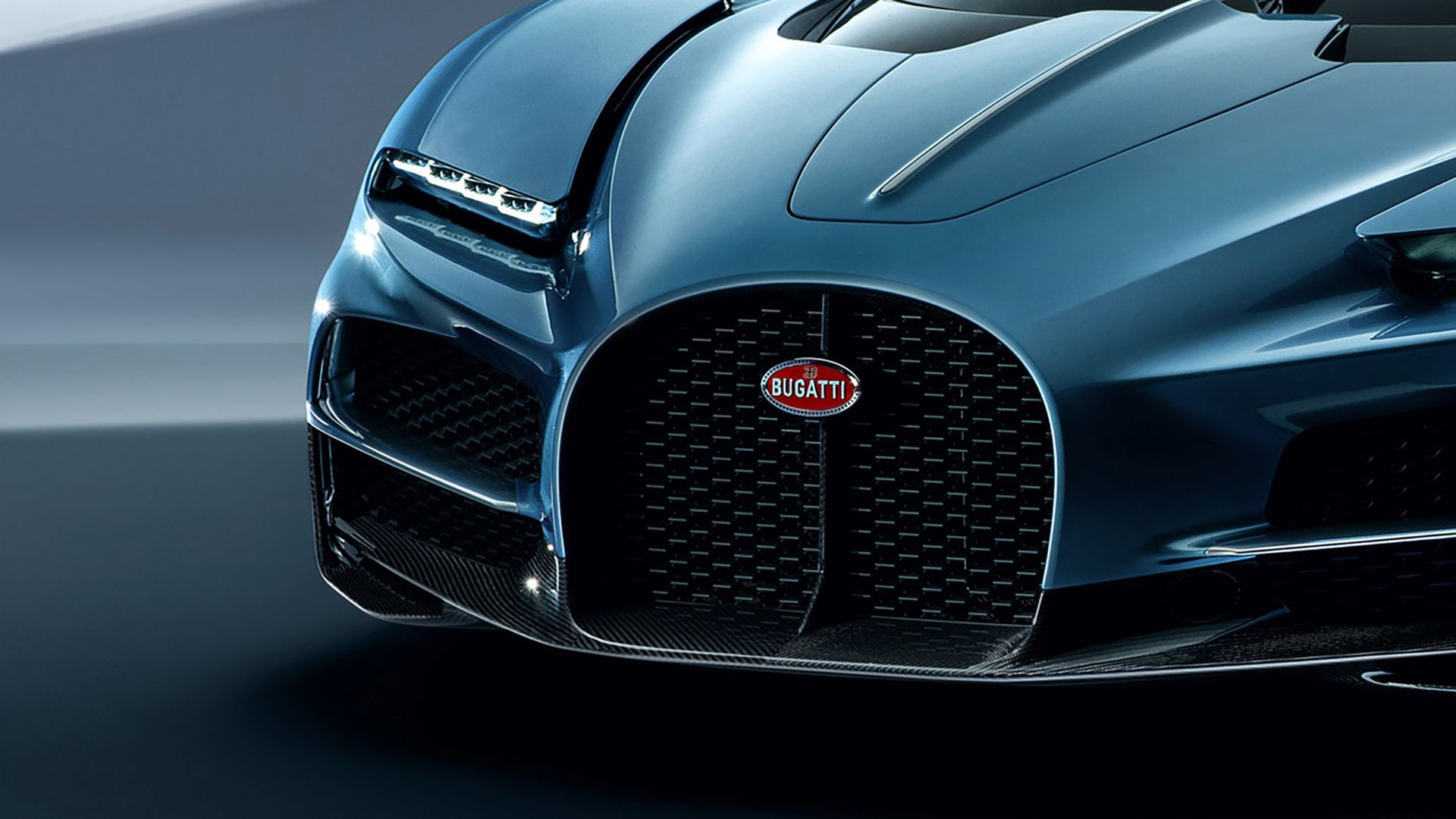 Our first real-world look at the Bugatti Tourbillon catches it stuck in ...