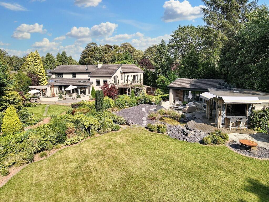 Stunning £1.8m Hepscott home with luxury garden lodge and an acre of ...