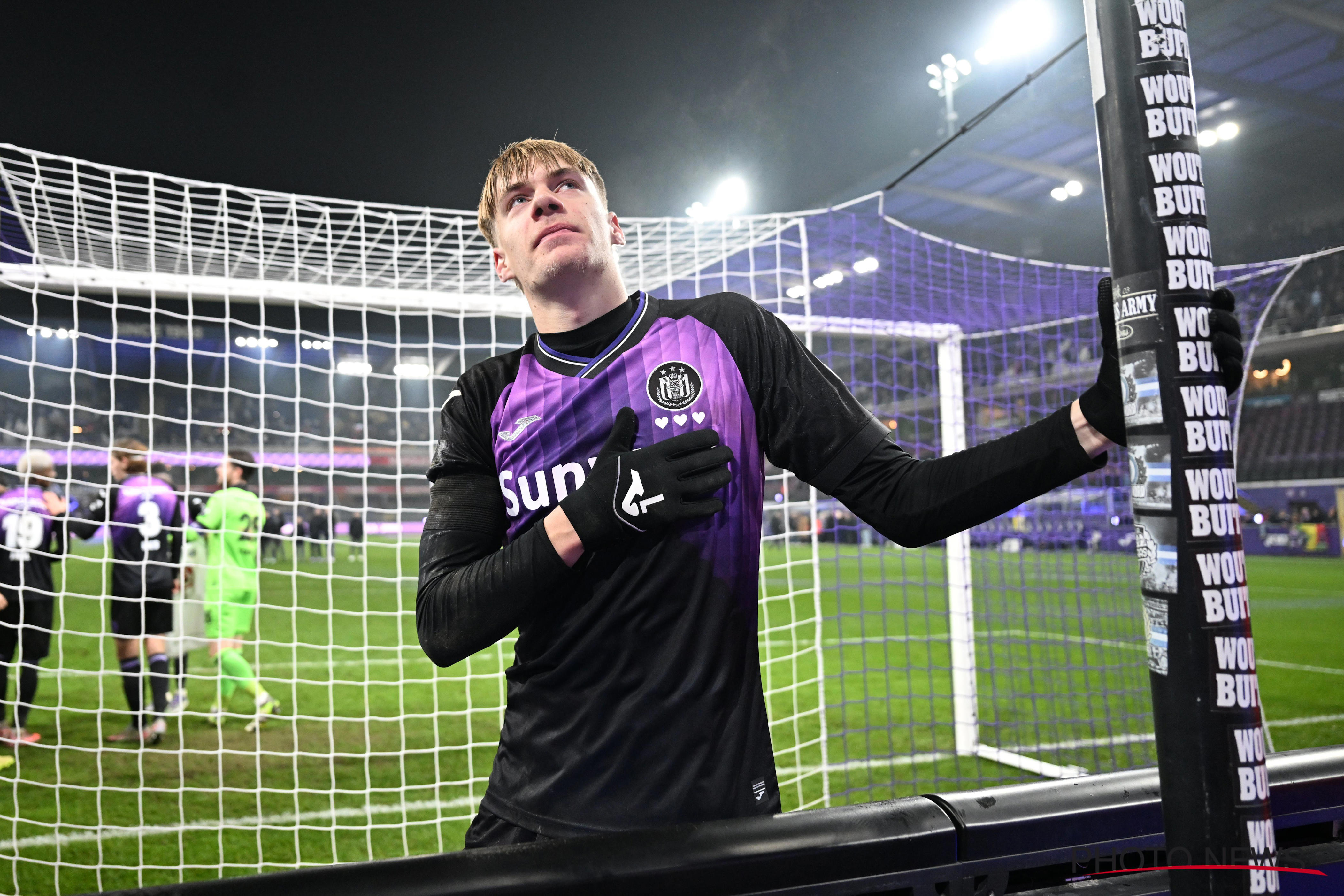 Transferstrijd barst los: Ook Premier League-clubs volgen De Cat