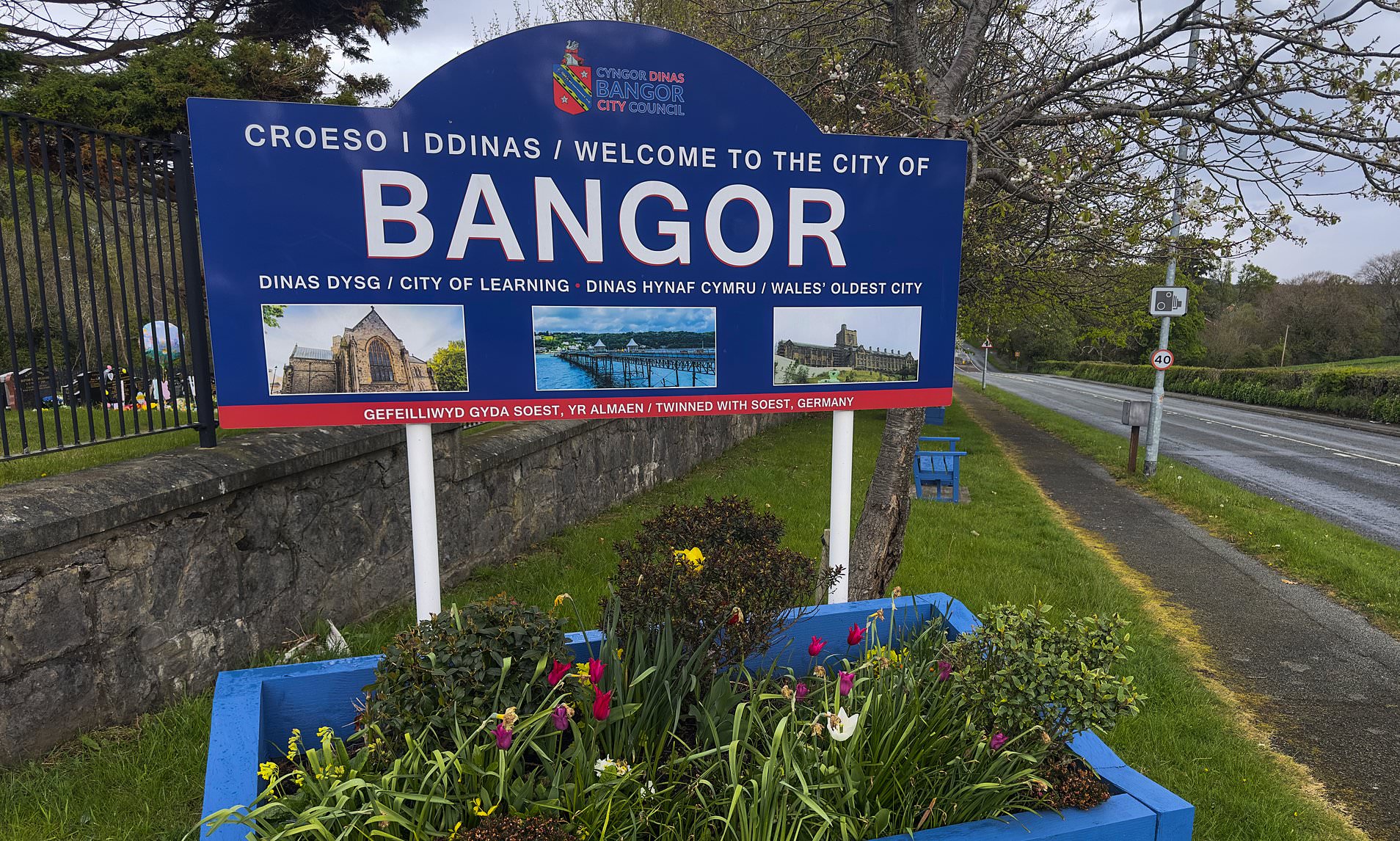 Welsh language schools 'start hiring English-speaking teachers' amid ...