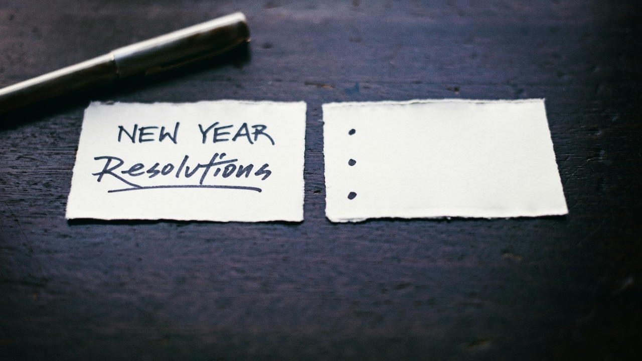Resolution: A word that peaks on January 1 and retires on January 2