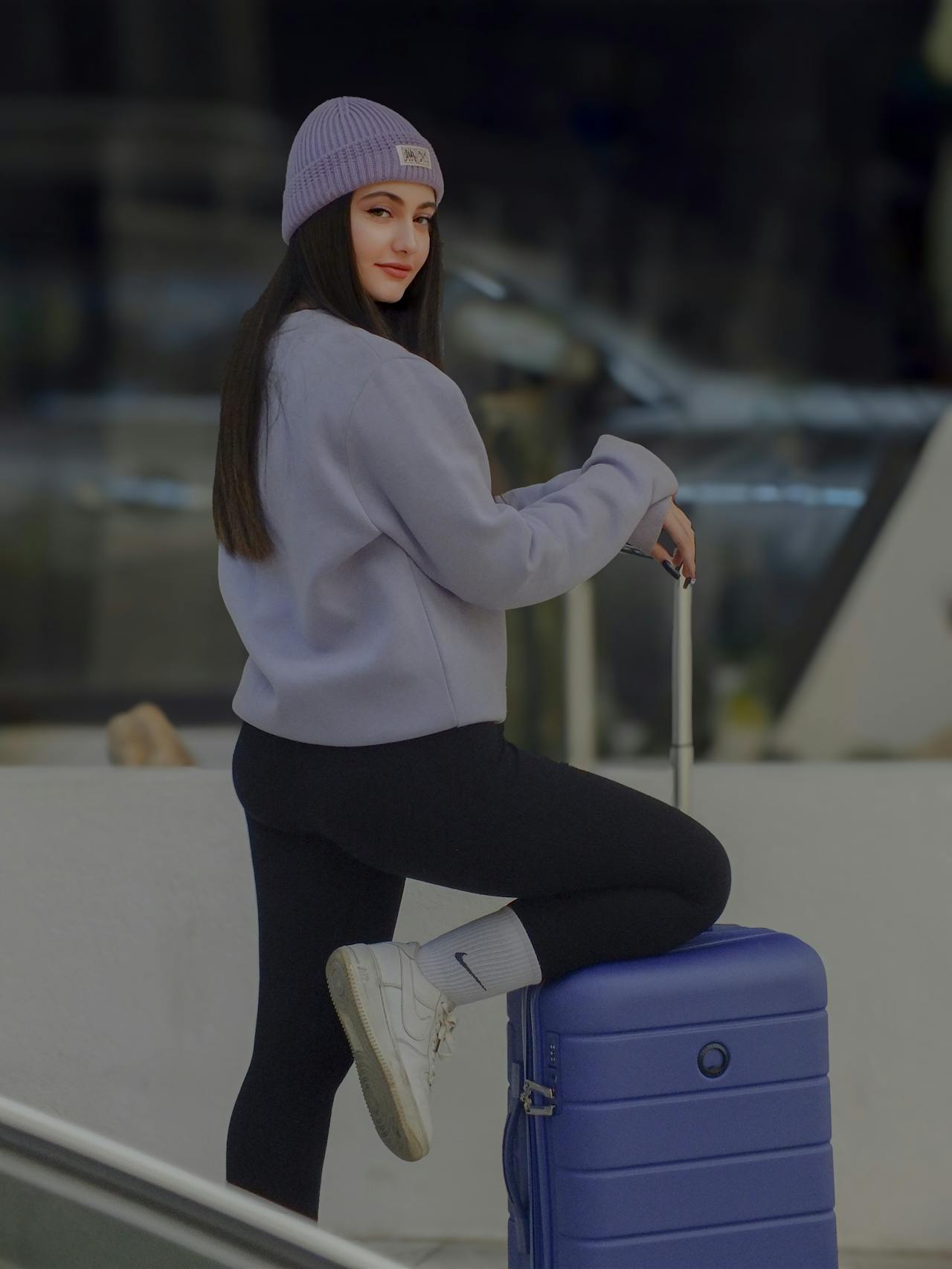 Airport winter outfits: Comfy travel clothes that combine style and warmth