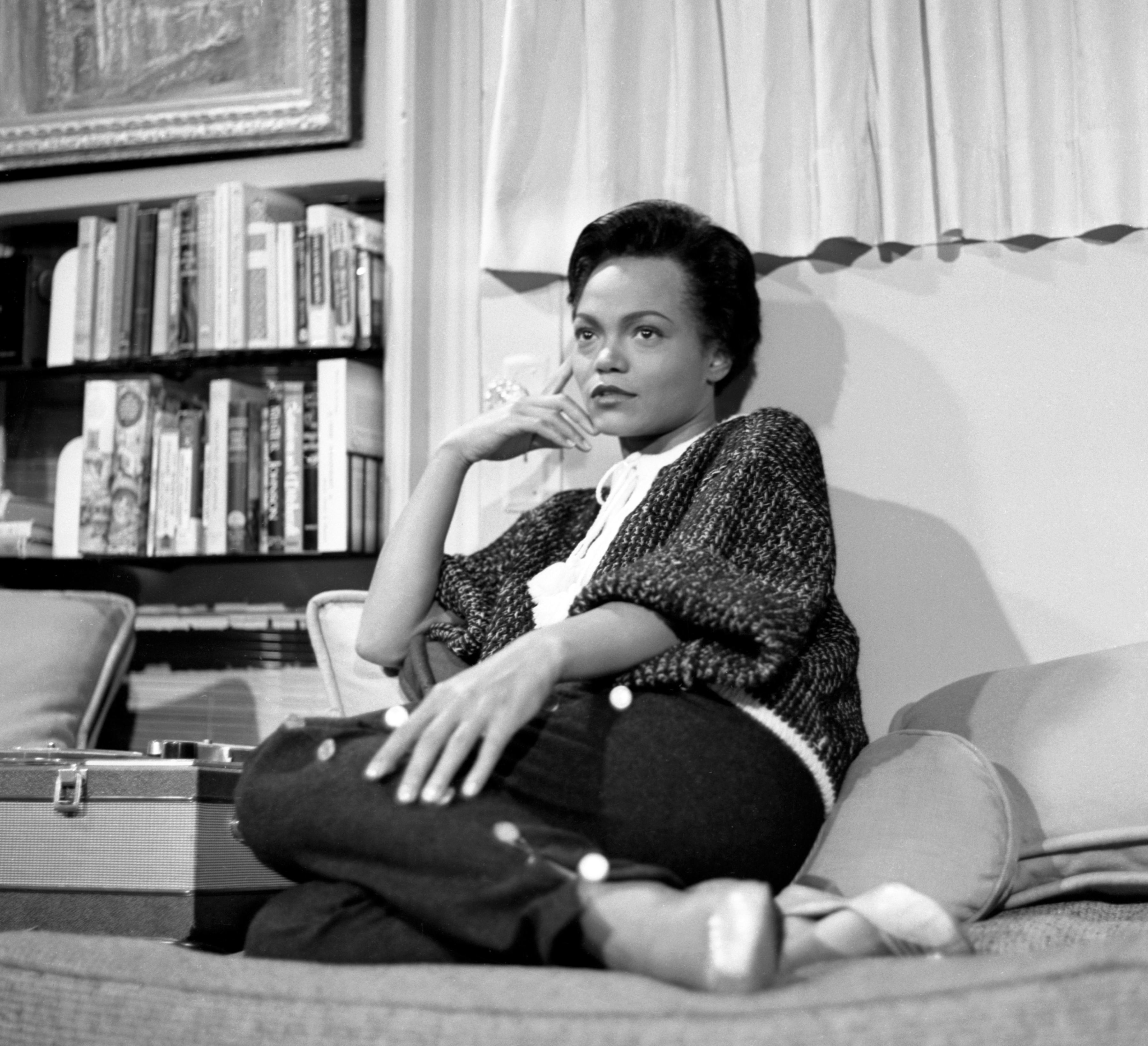 Eartha Kitt at home: The singer, actor, and iconic Catwoman’s domestic ...