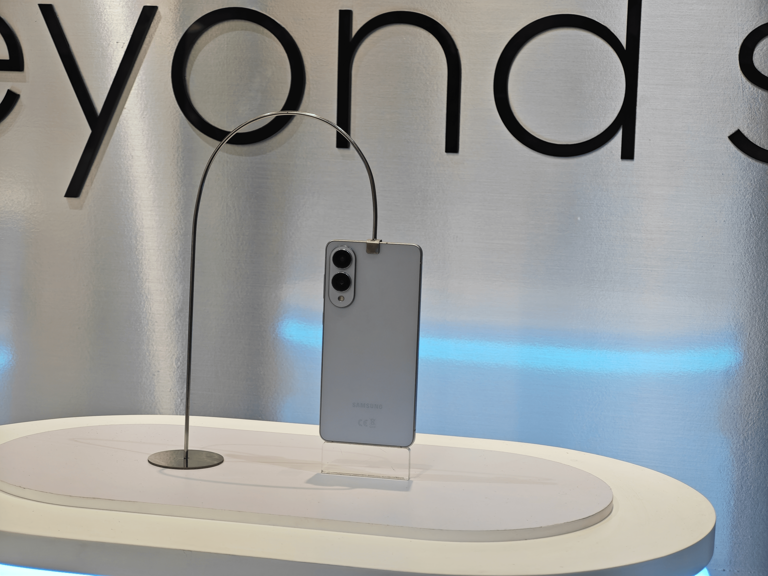 Galaxy S25 Edge’s titanium build meets Snapdragon 8 Gen Elite power