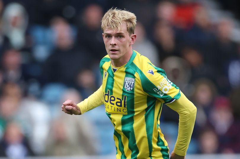 Manchester United recall Toby Collyer from West Brom loan