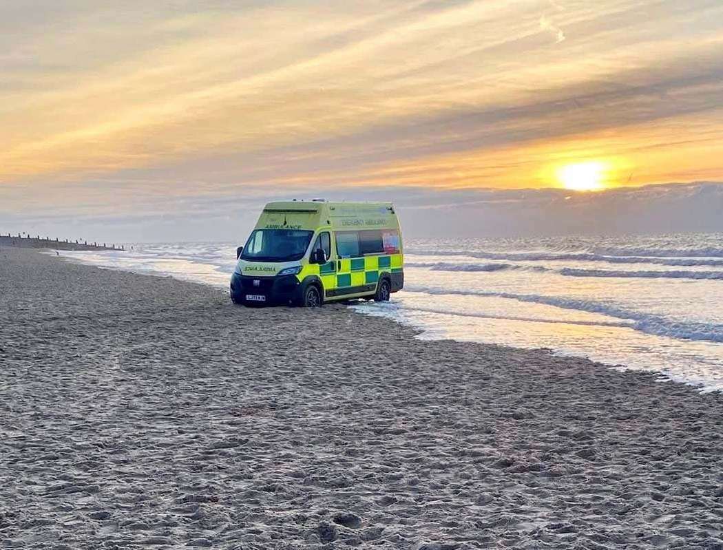 Ambulance gets stuck on Camber Sands beach as tide comes in