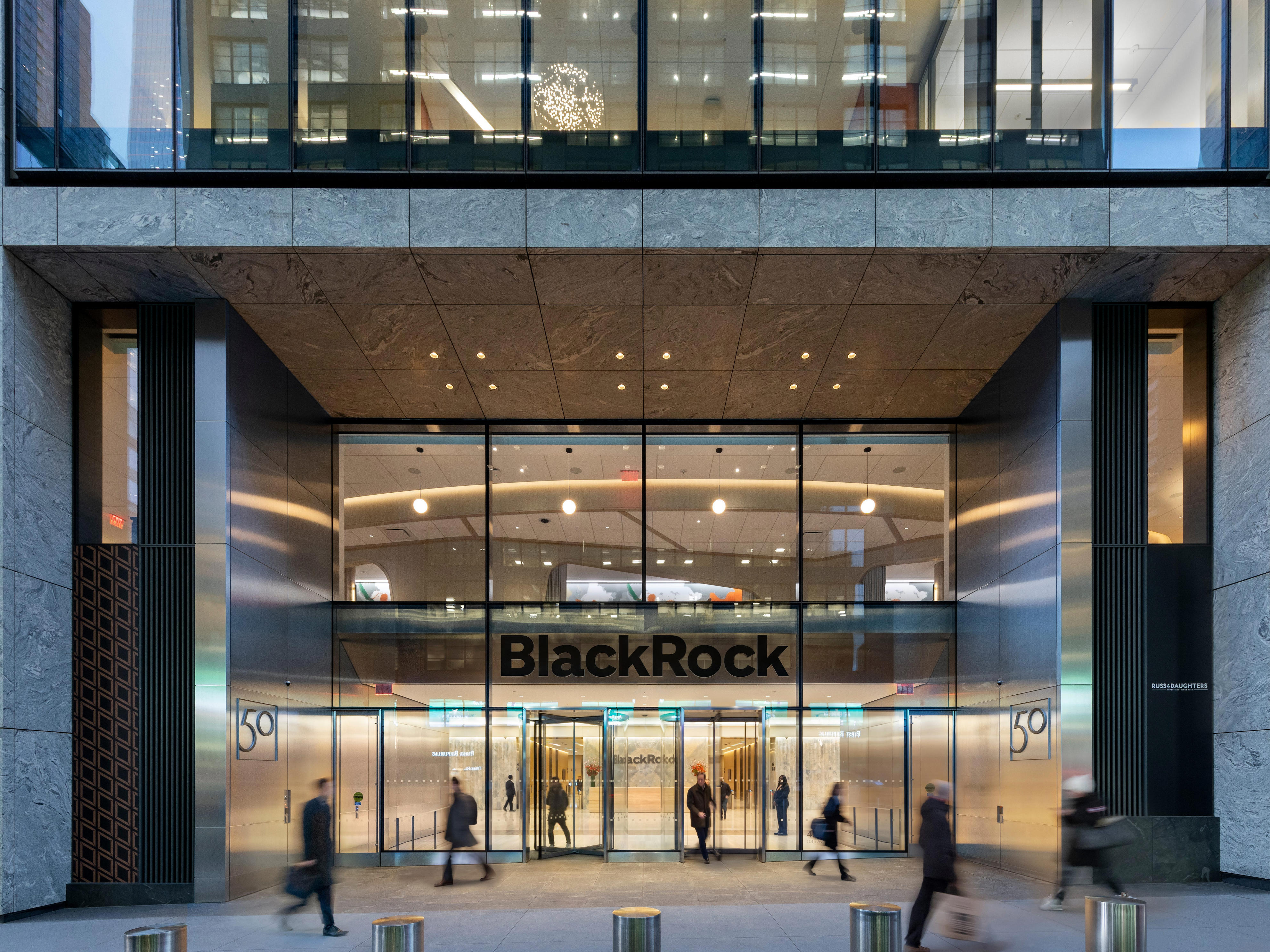 BlackRock's head of talent has 4 pieces of advice for college students ...