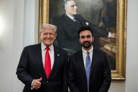 Na synovu svatbu nejel, na basket se cpe: Trump mění finále NBA v noční ...