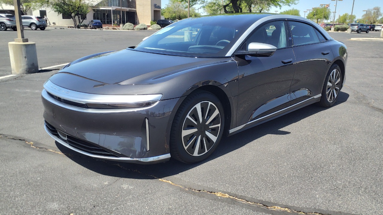Everyone loves extended-range EVs. This breakthrough could kill them