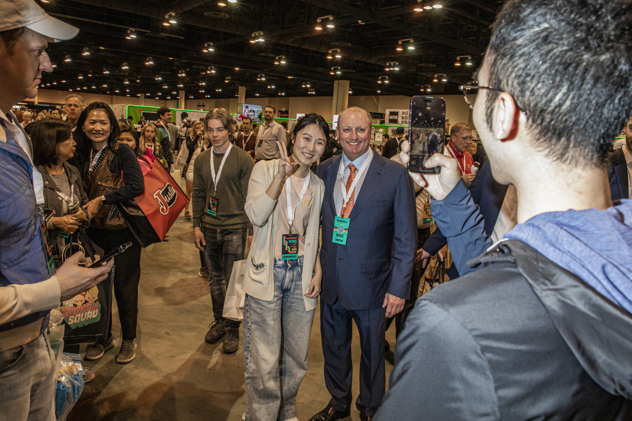 The $358 billion question for the new CEO of Berkshire Hathaway