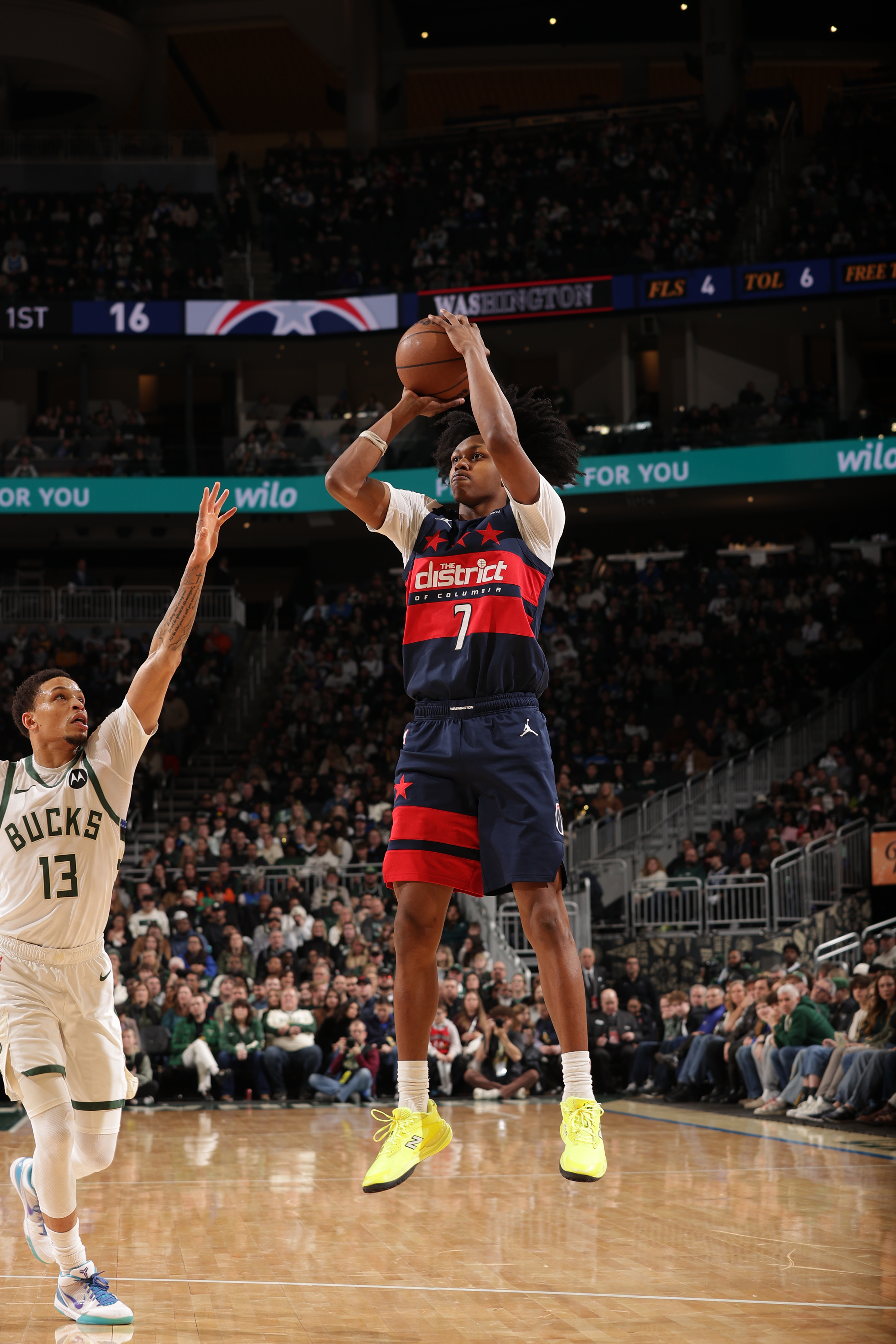Paint-packing defense flusters Bucks in narrow Wizards road win