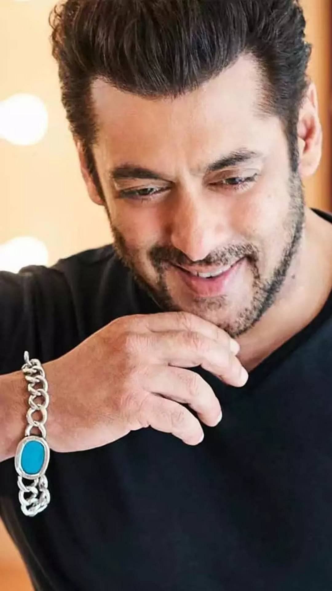 Salman Khan’s Firoza bracelet and the comfort of an unmoving object