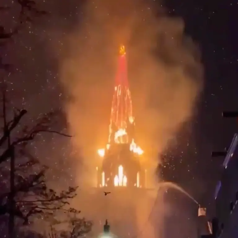 Video: Fire ravages historic Amsterdam church on 'unsettled' New Year's Eve