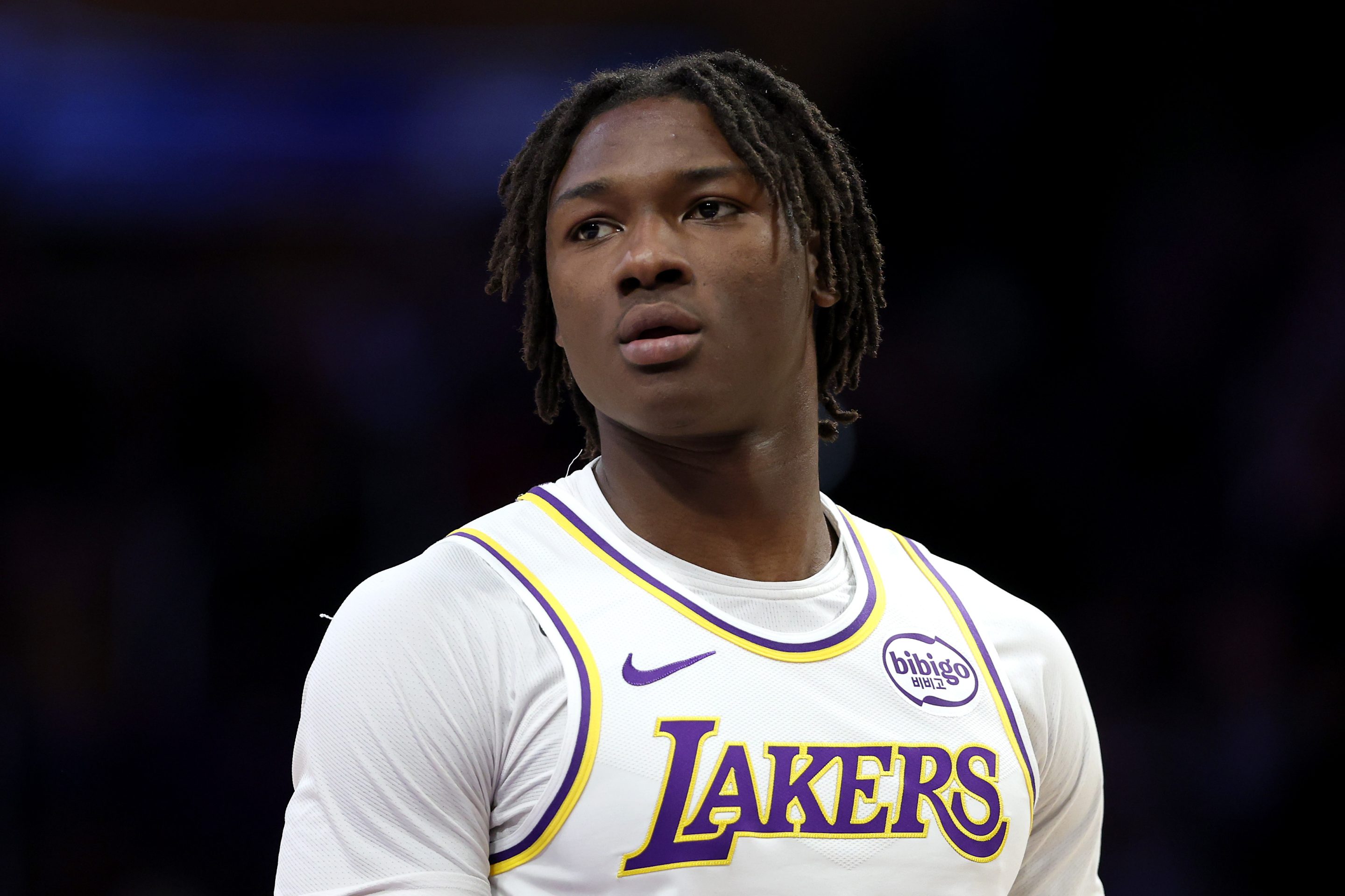 Lakers hit with brutal news on injured rookie