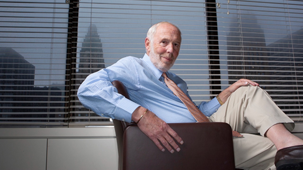 He turned $100 into $398M without ever talking to a CEO