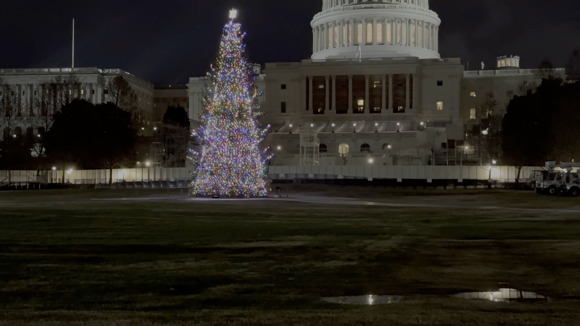 Lawmakers consider announcing trades early instead of banning them outright