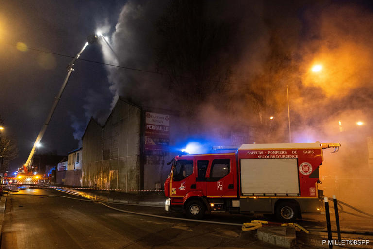 Seine-Saint-Denis : feu d’entrepôt à La Courneuve, soixante-dix ...