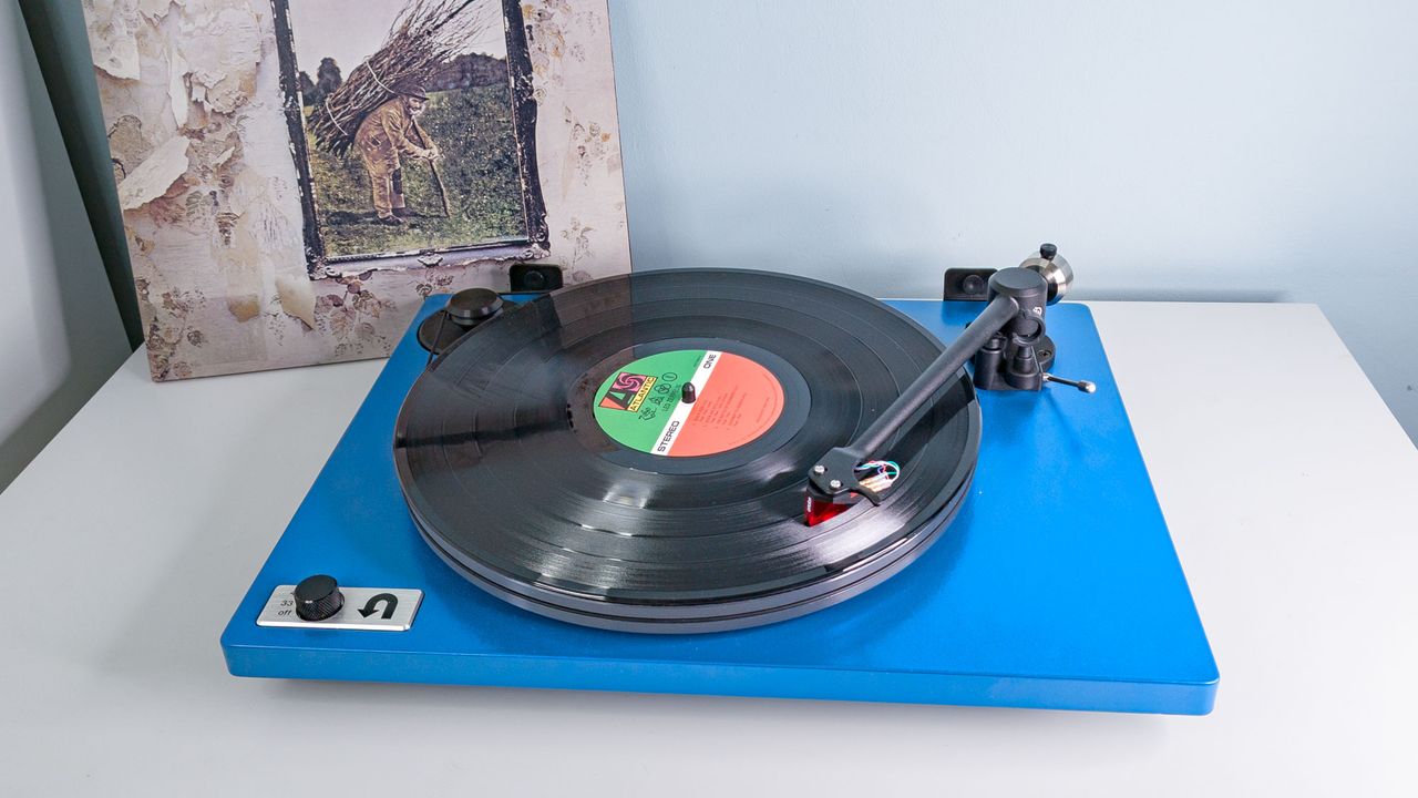 I got my first turntable last month — here's 3 things I wish I'd known ...