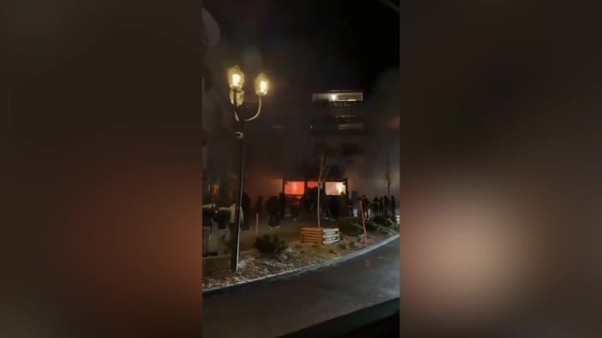 Svizzera, esplosione in un bar durante la festa di Capodanno a Crans ...