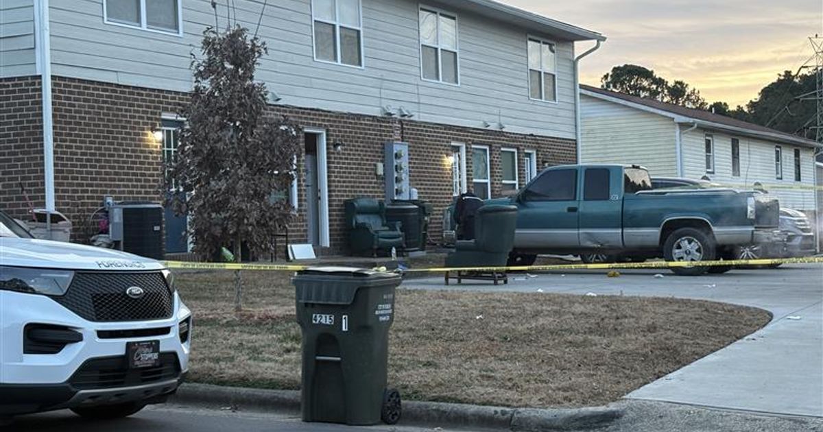 3 shot, 1 dead at Durham apartment building