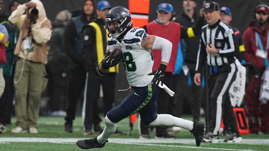 CBS experts share projections for massive Seahawks-49ers matchup